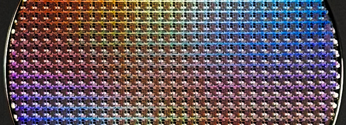 The Physics of Color: Why Silicon Wafers Rainbow – Silicon Masters